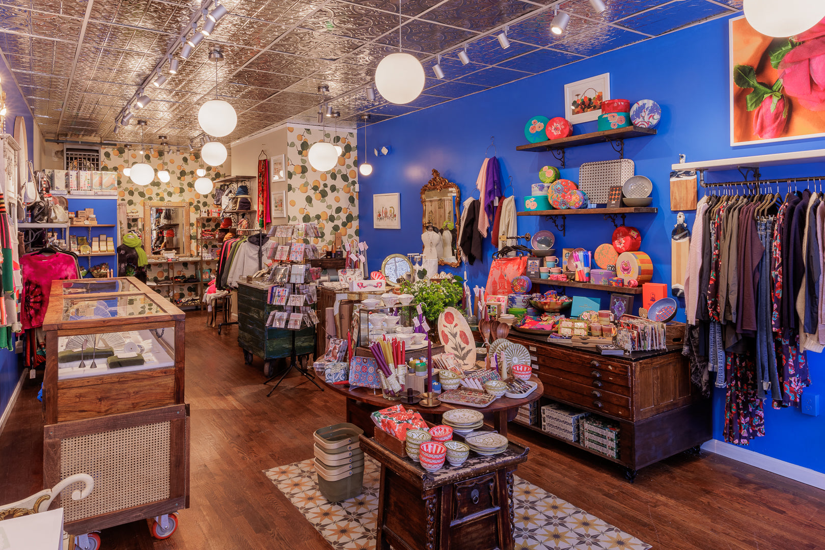 Contact Us | Cadeau Boutique & Gallery