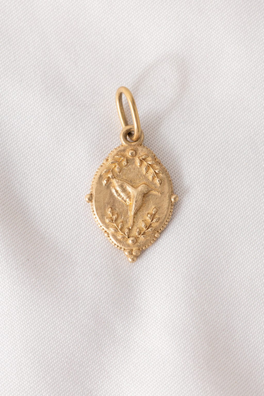 Erica Molinari Ornate Oval Hummingbird Charm | 14k Gold Cadeau